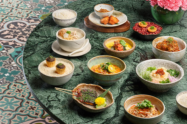 UOB Lady's Solitaire Metal Card | UOB Singapore